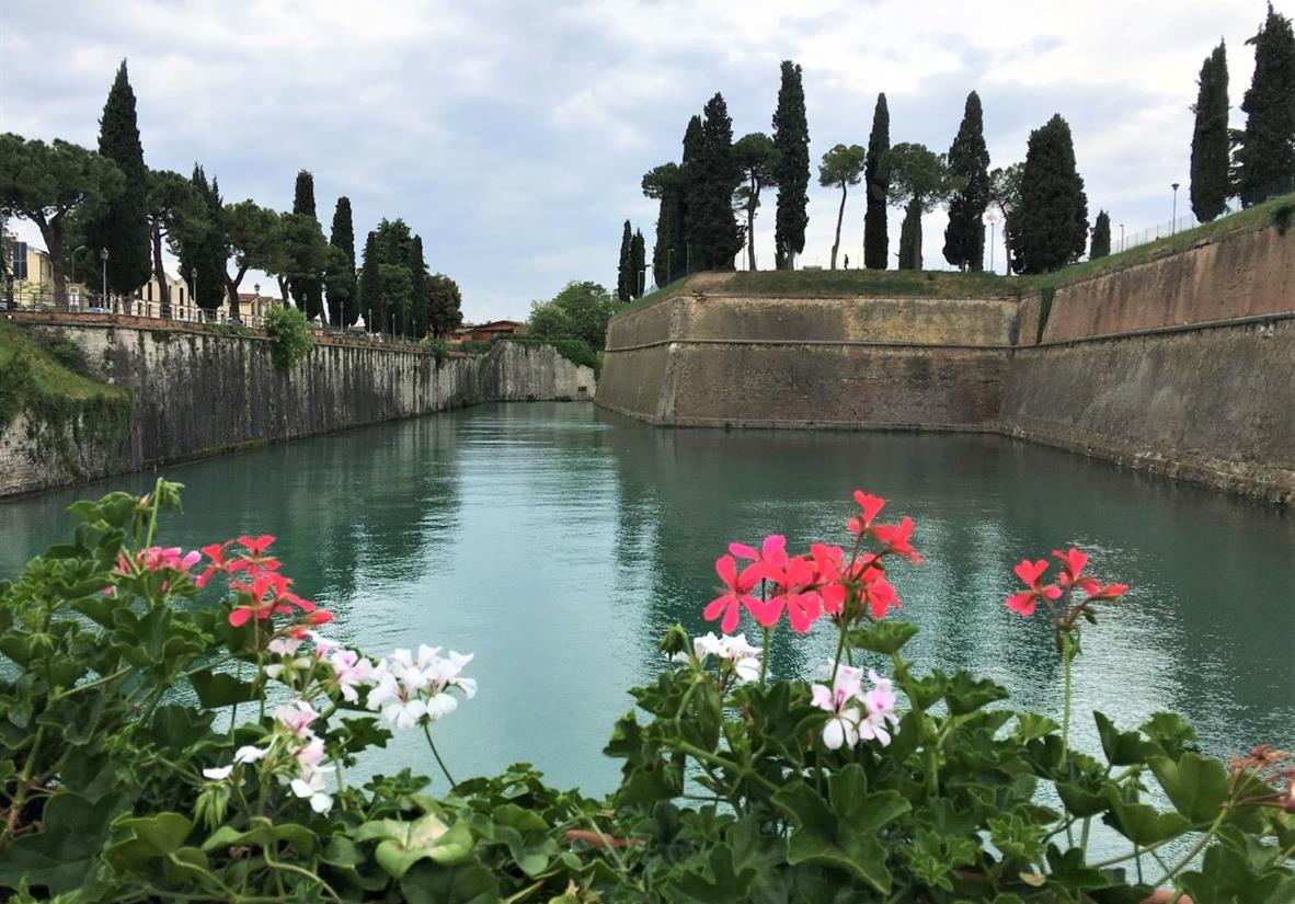 Cycle Verona to Lake Garda | Macs Adventure