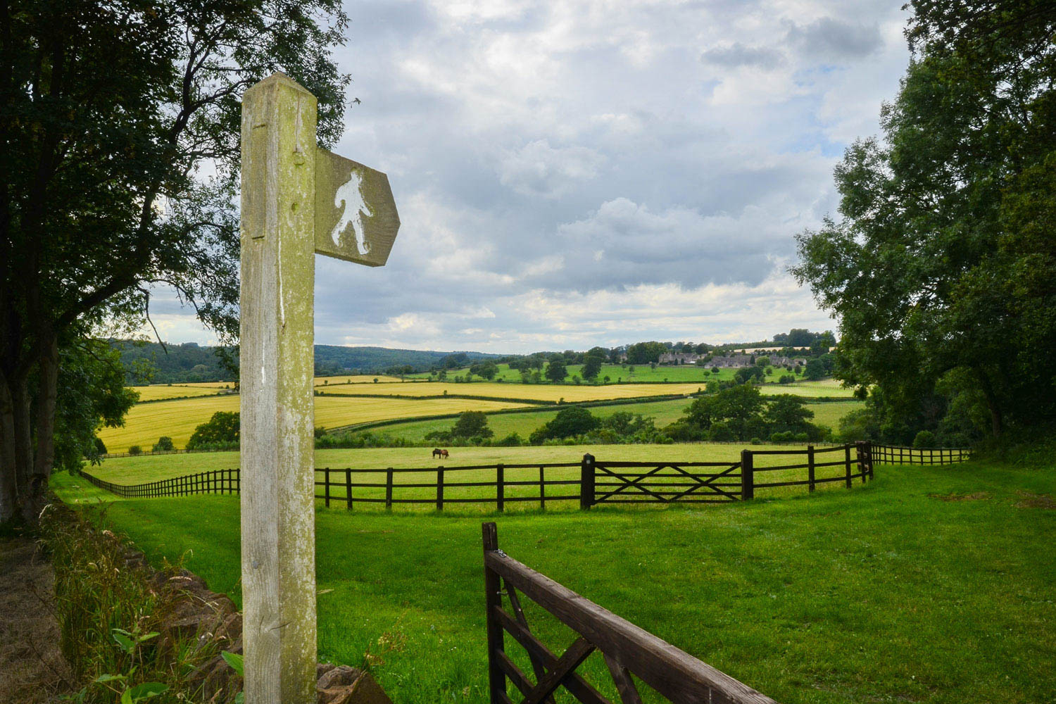 Cotswold Way vs. Cotswold Trail | Macs Adventure