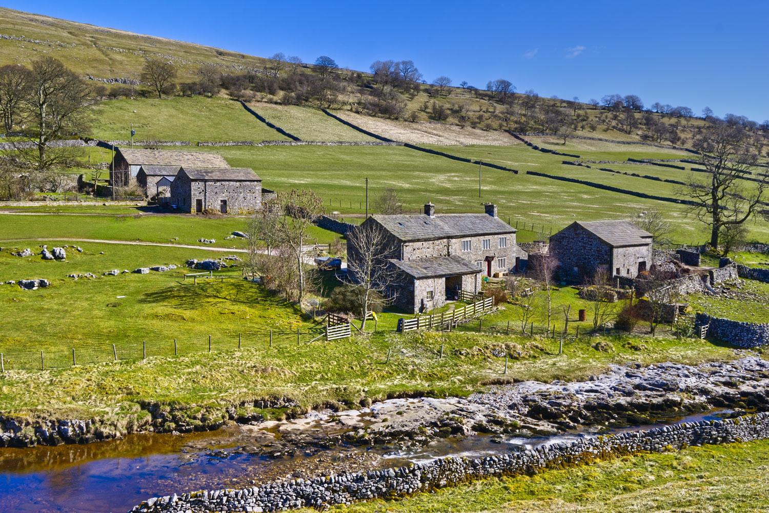 5 Reasons to walk the Dales Way | Macs Adventure Blog