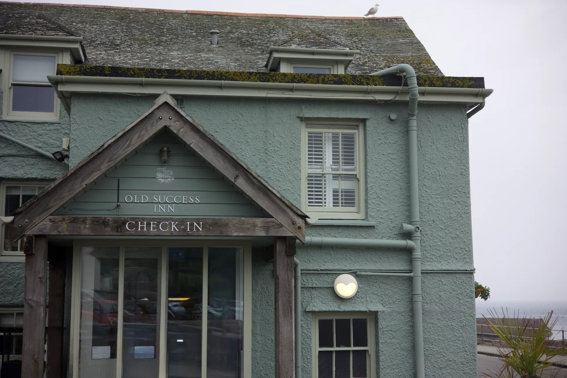 People Behind the Scenery - Old Success Inn | Macs Adventure