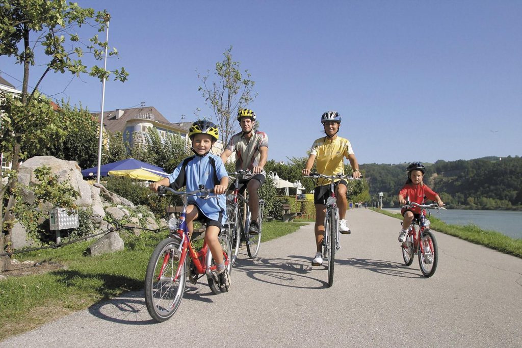 10 reasons to book a family cycling holiday | Macs Adventure