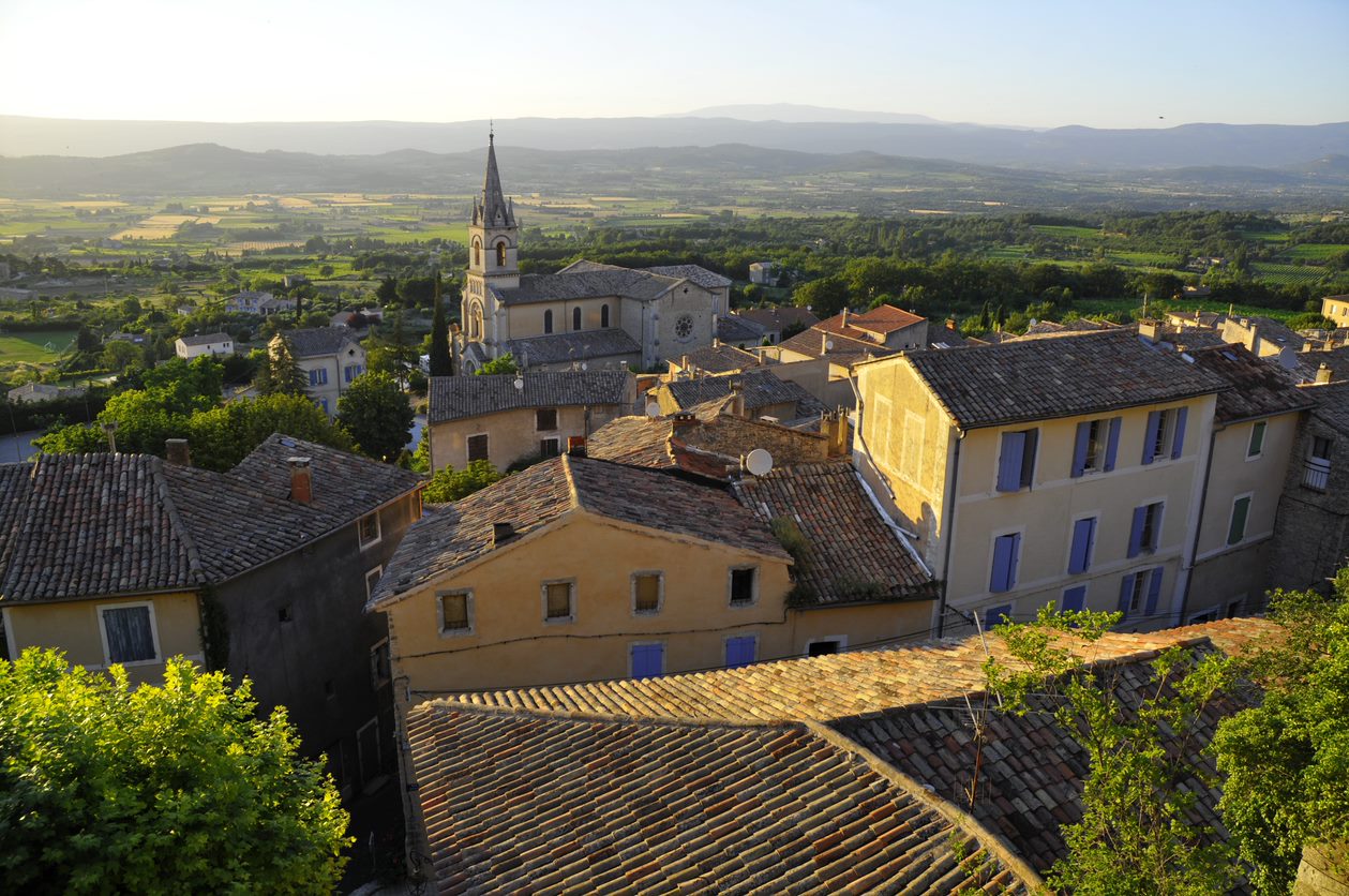 9 reasons for a spring holiday in Provence